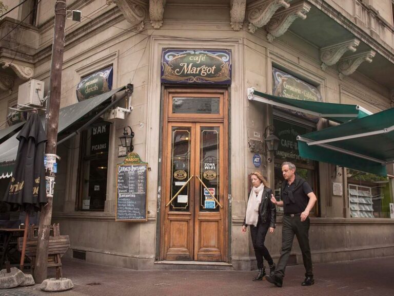 Café Margot, un ícono de la cultura porteña - Sección Ciudad
