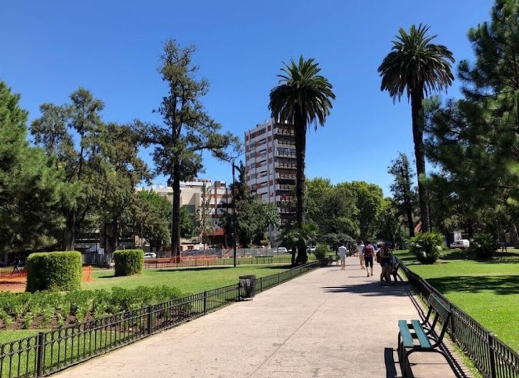 Villa Devoto: El “Jardín de Buenos Aires” que combina historia, verde y ...